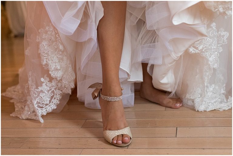 Becca & Tyler | The Oaks Waterfront Inn Wedding Photography » Laura's ...